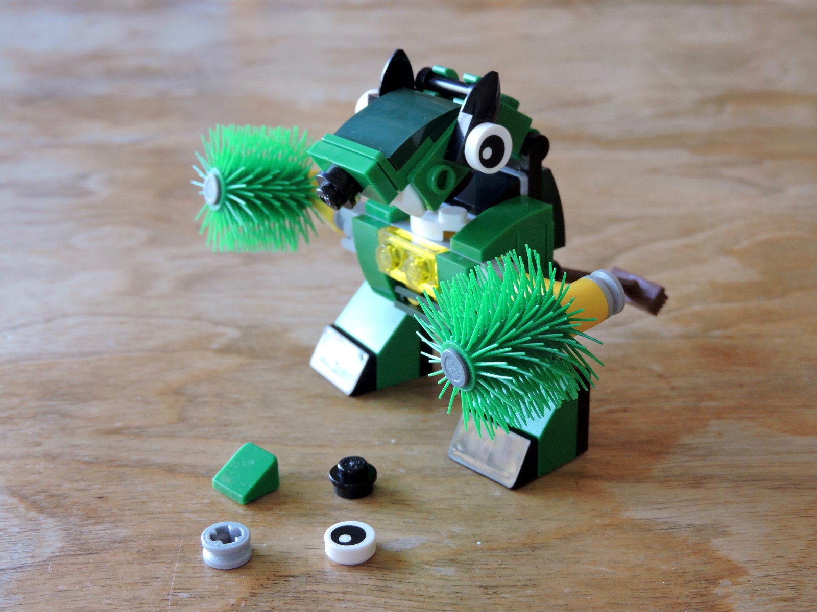 Trashoz (Mixels series 9) | Little Brick Root